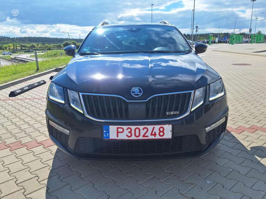Black Skoda Octavia 2017 in Vilnius, with an engine capacity of 1.97 L and mileage of 253 thousand km for 10750 €, photo 5 on AUTOMOTO.COM.LV