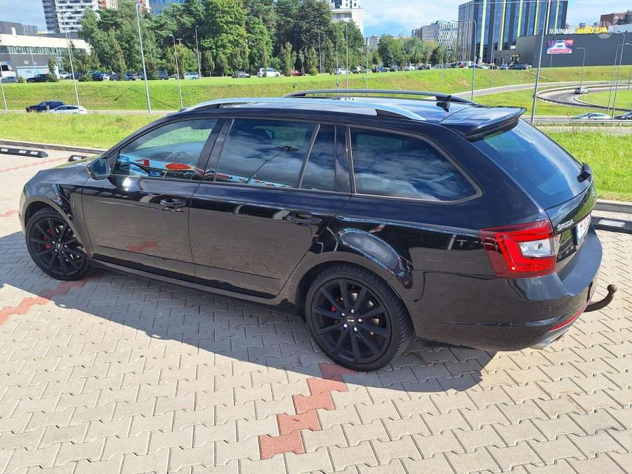 Black Skoda Octavia 2017 in Vilnius, with an engine capacity of 1.97 L and mileage of 253 thousand km for 10750 €, photo 8 on AUTOMOTO.COM.LV