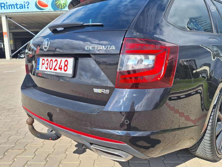 Black Skoda Octavia 2017 in Vilnius, with an engine capacity of 1.97 L and mileage of 253 thousand km for 10750 €, photo 16 on AUTOMOTO.COM.LV