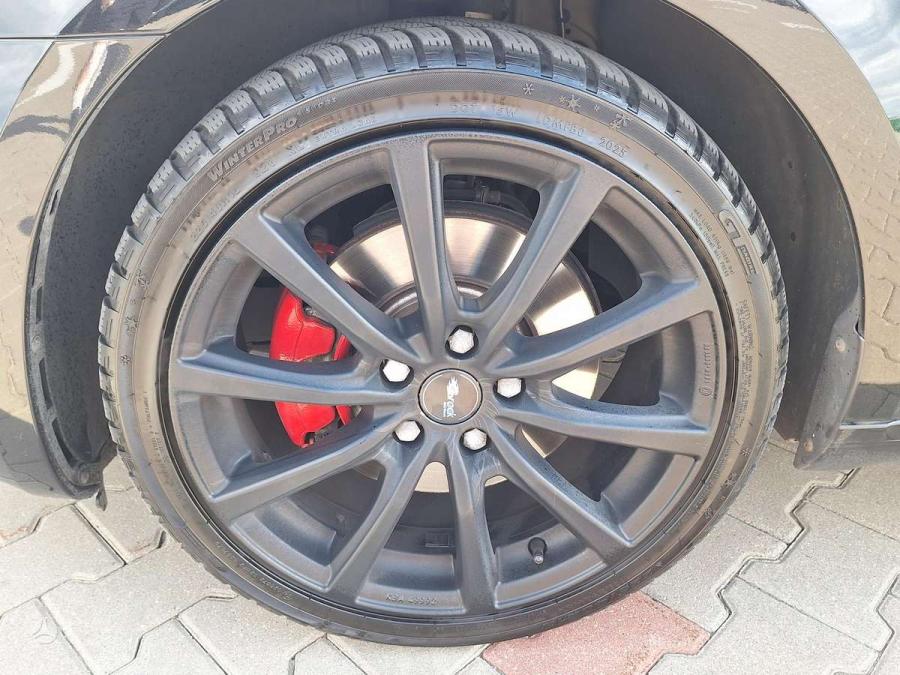 Black Skoda Octavia 2017 in Vilnius, with an engine capacity of 1.97 L and mileage of 253 thousand km for 10750 €, photo 20 on AUTOMOTO.COM.LV