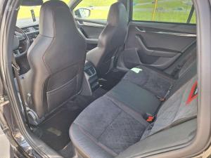 Black Skoda Octavia 2017 in Vilnius, with an engine capacity of 1.97 L and mileage of 253 thousand km for 10750 €, photo 24 on AUTOMOTO.COM.LV