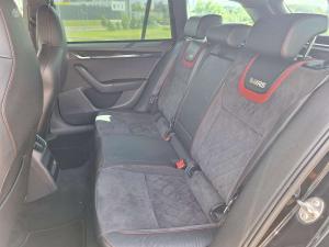 Black Skoda Octavia 2017 in Vilnius, with an engine capacity of 1.97 L and mileage of 253 thousand km for 10750 €, photo 25 on AUTOMOTO.COM.LV