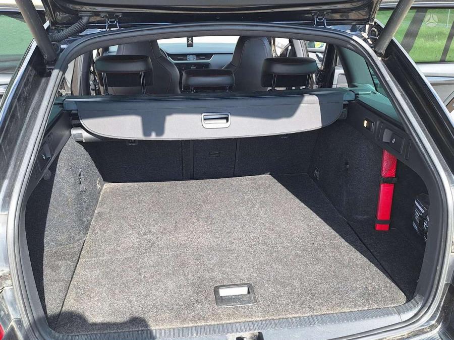 Black Skoda Octavia 2017 in Vilnius, with an engine capacity of 1.97 L and mileage of 253 thousand km for 10750 €, photo 31 on AUTOMOTO.COM.LV