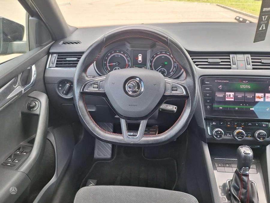 Black Skoda Octavia 2017 in Vilnius, with an engine capacity of 1.97 L and mileage of 253 thousand km for 10750 €, photo 35 on AUTOMOTO.COM.LV