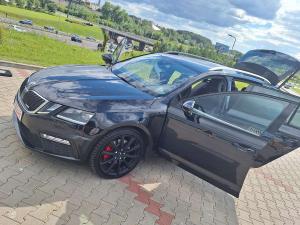 Black Skoda Octavia 2017 in Vilnius, with an engine capacity of 1.97 L and mileage of 253 thousand km for 10750 €, photo 36 on AUTOMOTO.COM.LV