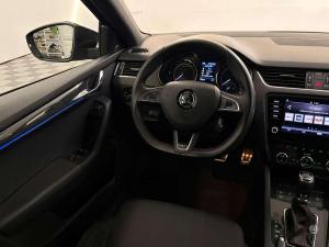 Black Skoda Octavia 2017 in Marijampole, with an engine capacity of 1.97 L and mileage of 240 thousand km for 12650 €, photo 13 on AUTOMOTO.COM.LV