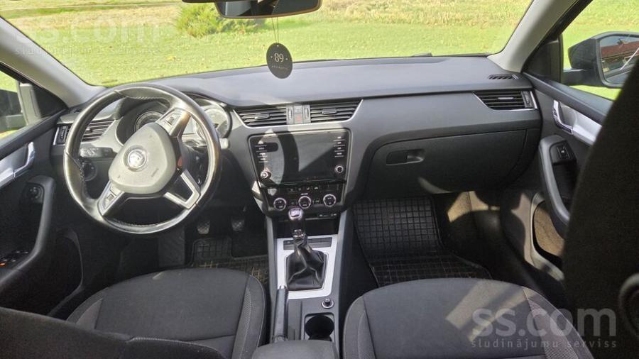 Melns Skoda Octavia 2017 Valmiera, ar dzinēja tilpumu 1.60 L un nobraukumu 321 tūkst. km par 4500 €, foto 10 vietnē AUTOMOTO.COM.LV