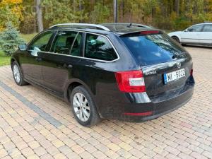 Black Skoda Octavia 2017 in Riga, with an engine capacity of 1.60 L and mileage of 266 thousand km for 8700 €, photo 5 on AUTOMOTO.COM.LV