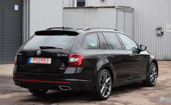 Black Skoda Octavia 2018 in Vilnius, with an engine capacity of 1.97 L and mileage of 295 thousand km for 12850 €, photo 3 on AUTOMOTO.COM.LV