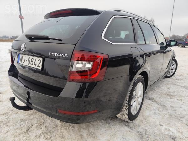 Black Skoda Octavia 2018 in Riga, with an engine capacity of 1.60 L and mileage of 222 thousand km for 10900 €, photo 7 on AUTOMOTO.COM.LV
