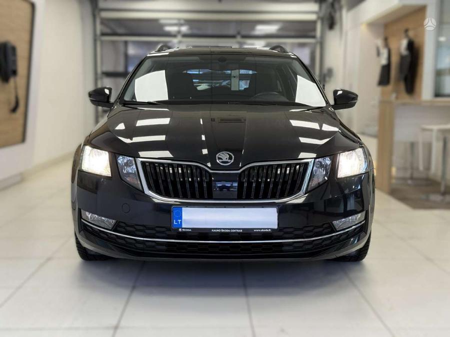 Black Skoda Octavia 2018 in Kaunas, with an engine capacity of 1.60 L and mileage of 149 thousand km for 9800 €, photo 2 on AUTOMOTO.COM.LV