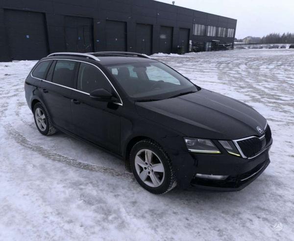 Black Skoda Octavia 2018 in Kaunas, with an engine capacity of 1.60 L and mileage of 300 thousand km for 5900 €, photo 1 on AUTOMOTO.COM.LV