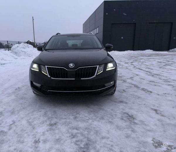 Black Skoda Octavia 2018 in Kaunas, with an engine capacity of 1.60 L and mileage of 300 thousand km for 5900 €, photo 10 on AUTOMOTO.COM.LV