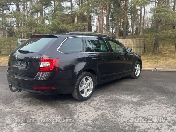 Black Skoda Octavia 2018 in Tallinn, with an engine capacity of 1.60 L and mileage of 137 thousand km for 14900 €, photo 3 on AUTOMOTO.COM.LV
