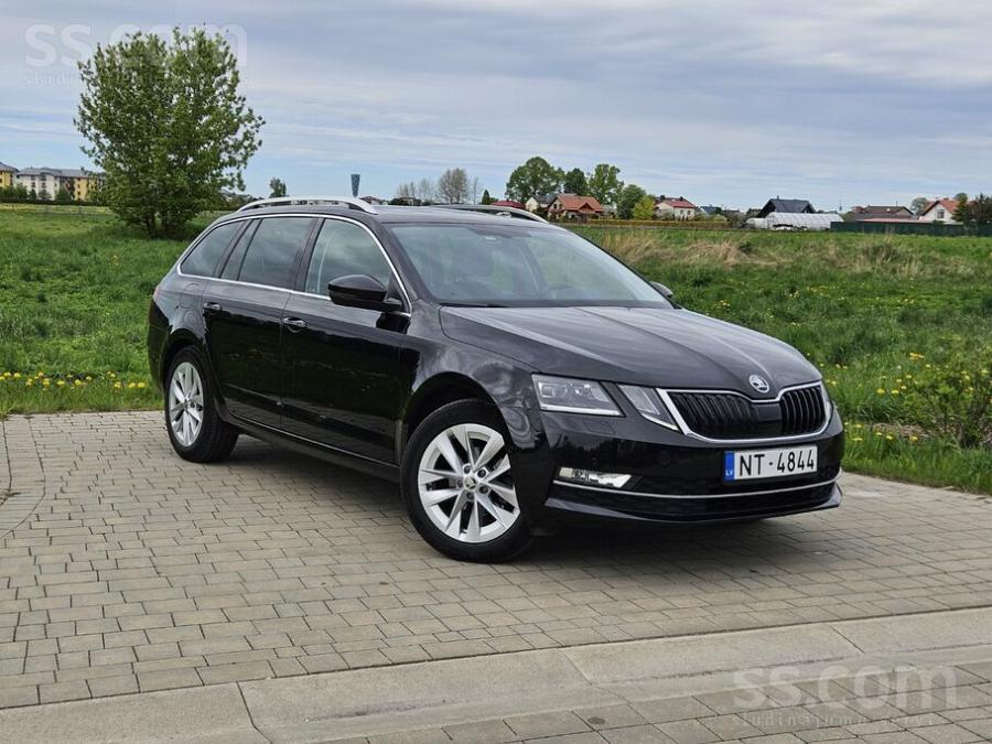 Black Skoda Octavia 2018 in Riga, with an engine capacity of 1.60 L and mileage of 258 thousand km for 10790 €, photo 1 on AUTOMOTO.COM.LV