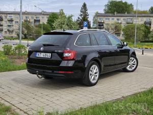 Black Skoda Octavia 2018 in Riga, with an engine capacity of 1.60 L and mileage of 258 thousand km for 10790 €, photo 5 on AUTOMOTO.COM.LV