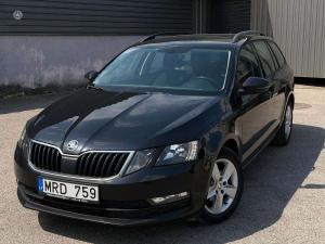 Melns Skoda Octavia 2018 Alīta, ar dzinēja tilpumu 1.60 L un nobraukumu 297 tūkst. km par 7400 €, foto  vietnē AUTOMOTO.COM.LV