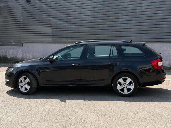 Black Skoda Octavia 2018 in Alytus, with an engine capacity of 1.60 L and mileage of 297 thousand km for 7400 €, photo 8 on AUTOMOTO.COM.LV