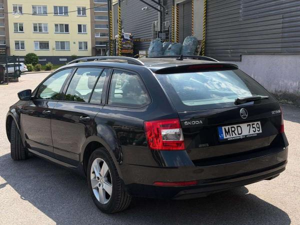 Black Skoda Octavia 2018 in Alytus, with an engine capacity of 1.60 L and mileage of 297 thousand km for 7400 €, photo 10 on AUTOMOTO.COM.LV