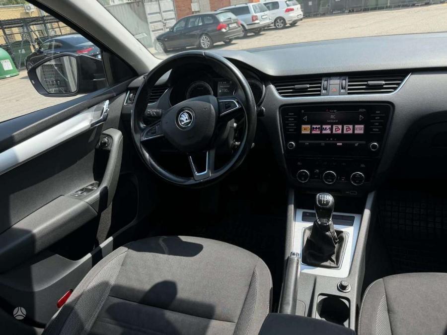 Черный Шкода Октавия 2018 в Алитус, объемом двигателя 1.60 л и пробегом 297 тыс. км за 7400 €, фото 20 на AUTOMOTO.COM.LV