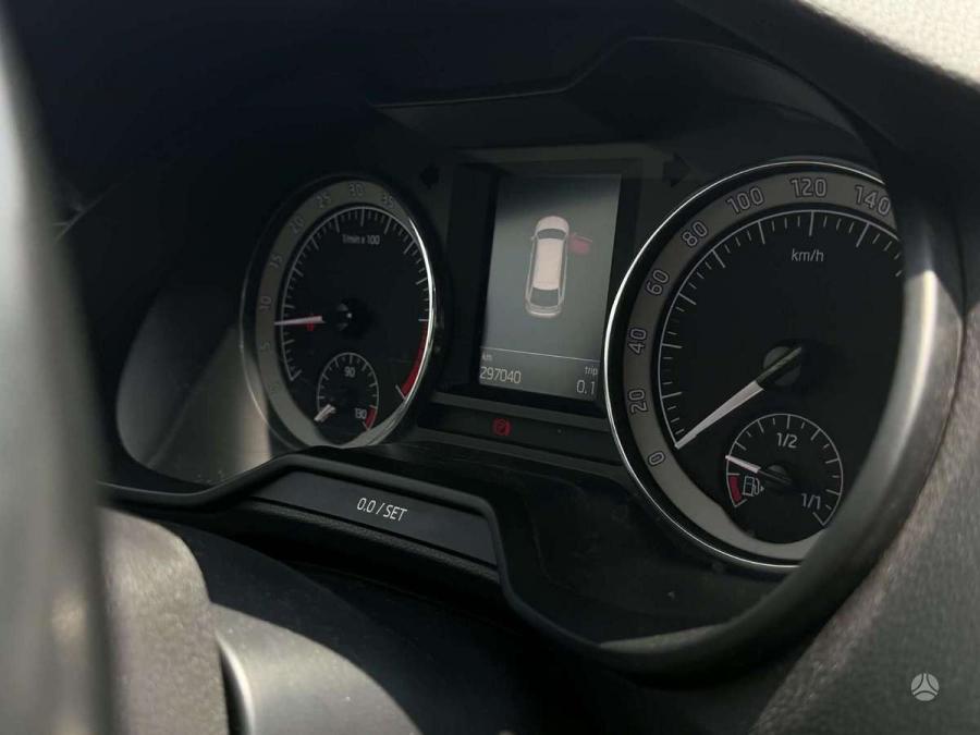 Черный Шкода Октавия 2018 в Алитус, объемом двигателя 1.60 л и пробегом 297 тыс. км за 7400 €, фото 22 на AUTOMOTO.COM.LV