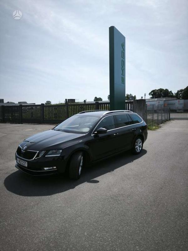 Black Skoda Octavia 2018 in Panevezys, with an engine capacity of 1.60 L and mileage of 136 thousand km for 13200 €, photo 2 on AUTOMOTO.COM.LV