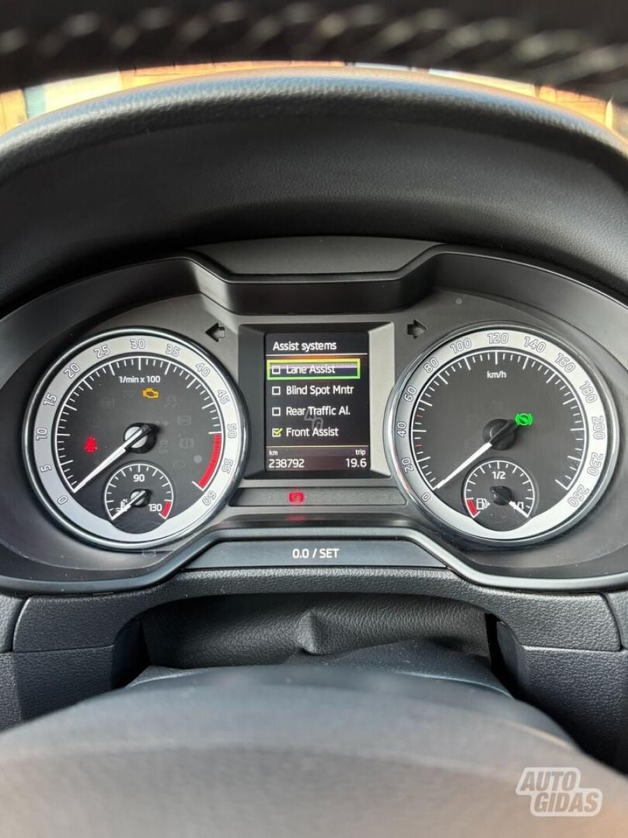 Черный Шкода Октавия 2018 в Вильнюс, объемом двигателя 1.60 л и пробегом 240 тыс. км за 11500 €, фото 14 на AUTOMOTO.COM.LV