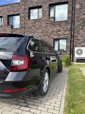 Black Skoda Octavia 2018 in Vilnius, with an engine capacity of 1.60 L and mileage of 239 thousand km for 11350 €, photo 8 on AUTOMOTO.COM.LV