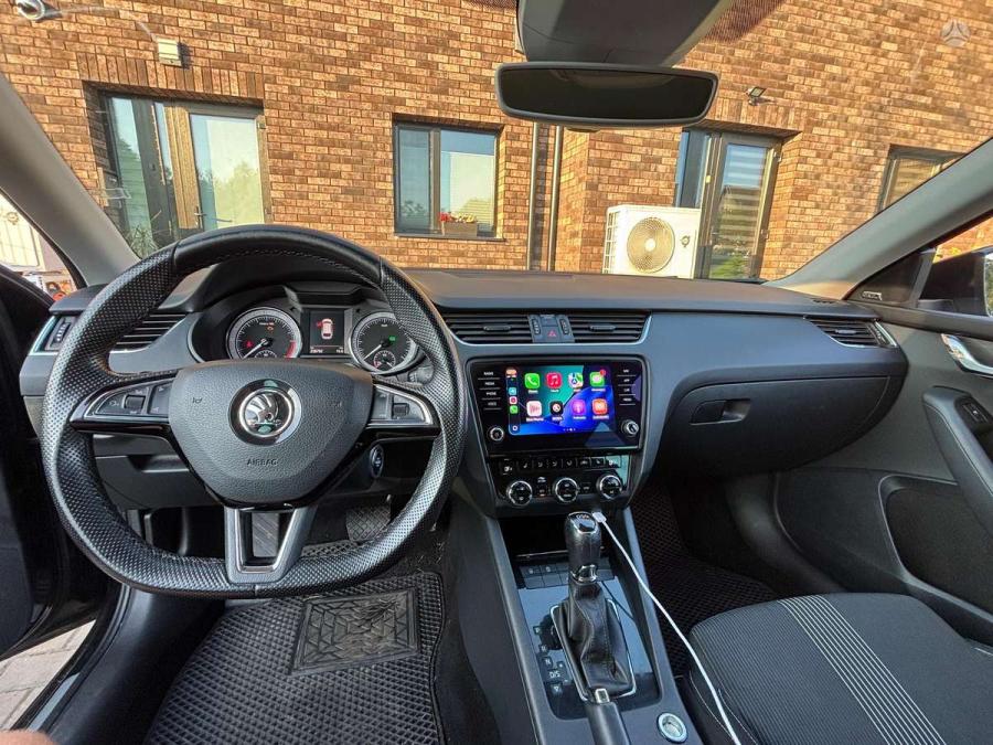 Black Skoda Octavia 2018 in Vilnius, with an engine capacity of 1.60 L and mileage of 239 thousand km for 11350 €, photo 11 on AUTOMOTO.COM.LV