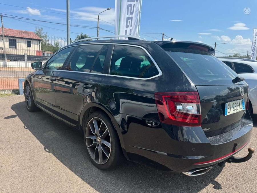 Melns Skoda Octavia 2018 Panevēža, ar dzinēja tilpumu 1.97 L un nobraukumu 243 tūkst. km par 9900 €, foto 3 vietnē AUTOMOTO.COM.LV