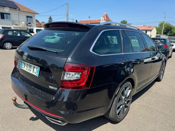 Black Skoda Octavia 2018 in Panevezys, with an engine capacity of 1.97 L and mileage of 243 thousand km for 9900 €, photo 5 on AUTOMOTO.COM.LV
