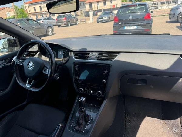 Black Skoda Octavia 2018 in Panevezys, with an engine capacity of 1.97 L and mileage of 243 thousand km for 9900 €, photo 9 on AUTOMOTO.COM.LV