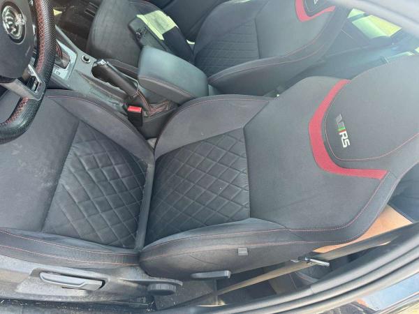 Black Skoda Octavia 2018 in Panevezys, with an engine capacity of 1.97 L and mileage of 243 thousand km for 9900 €, photo 10 on AUTOMOTO.COM.LV