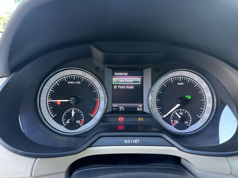 Melns Skoda Octavia 2018 Kauņa, ar dzinēja tilpumu 1.60 L un nobraukumu 261 tūkst. km par 9500 €, foto 18 vietnē AUTOMOTO.COM.LV