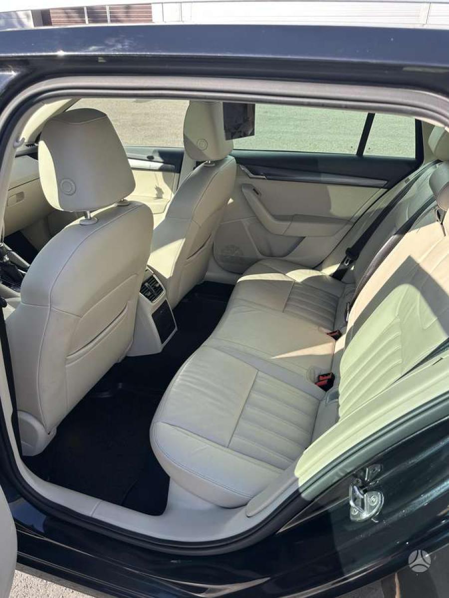 Melns Skoda Octavia 2018 Kauņa, ar dzinēja tilpumu 1.60 L un nobraukumu 261 tūkst. km par 9500 €, foto 22 vietnē AUTOMOTO.COM.LV