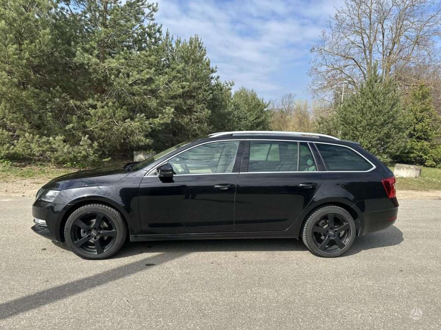 Melns Skoda Octavia 2018 Kauņa, ar dzinēja tilpumu 1.60 L un nobraukumu 261 tūkst. km par 9500 €, foto 25 vietnē AUTOMOTO.COM.LV