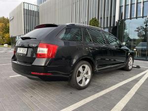 Black Skoda Octavia 2018 in Kaunas, with an engine capacity of 1.97 L and mileage of 224 thousand km for 9450 €, photo 4 on AUTOMOTO.COM.LV