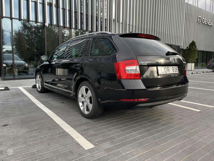 Black Skoda Octavia 2018 in Kaunas, with an engine capacity of 1.97 L and mileage of 224 thousand km for 9450 €, photo 5 on AUTOMOTO.COM.LV