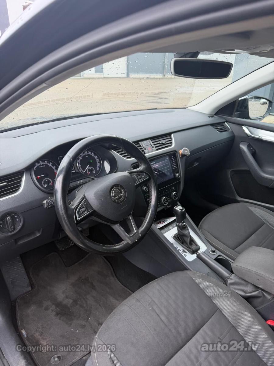 Melns Skoda Octavia 2018 Tallina, ar dzinēja tilpumu 1.60 L un nobraukumu 388 tūkst. km par 5900 €, foto 5 vietnē AUTOMOTO.COM.LV