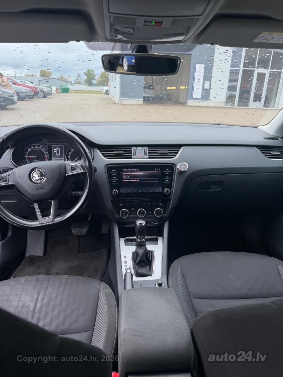 Melns Skoda Octavia 2018 Tallina, ar dzinēja tilpumu 1.60 L un nobraukumu 388 tūkst. km par 5900 €, foto 6 vietnē AUTOMOTO.COM.LV