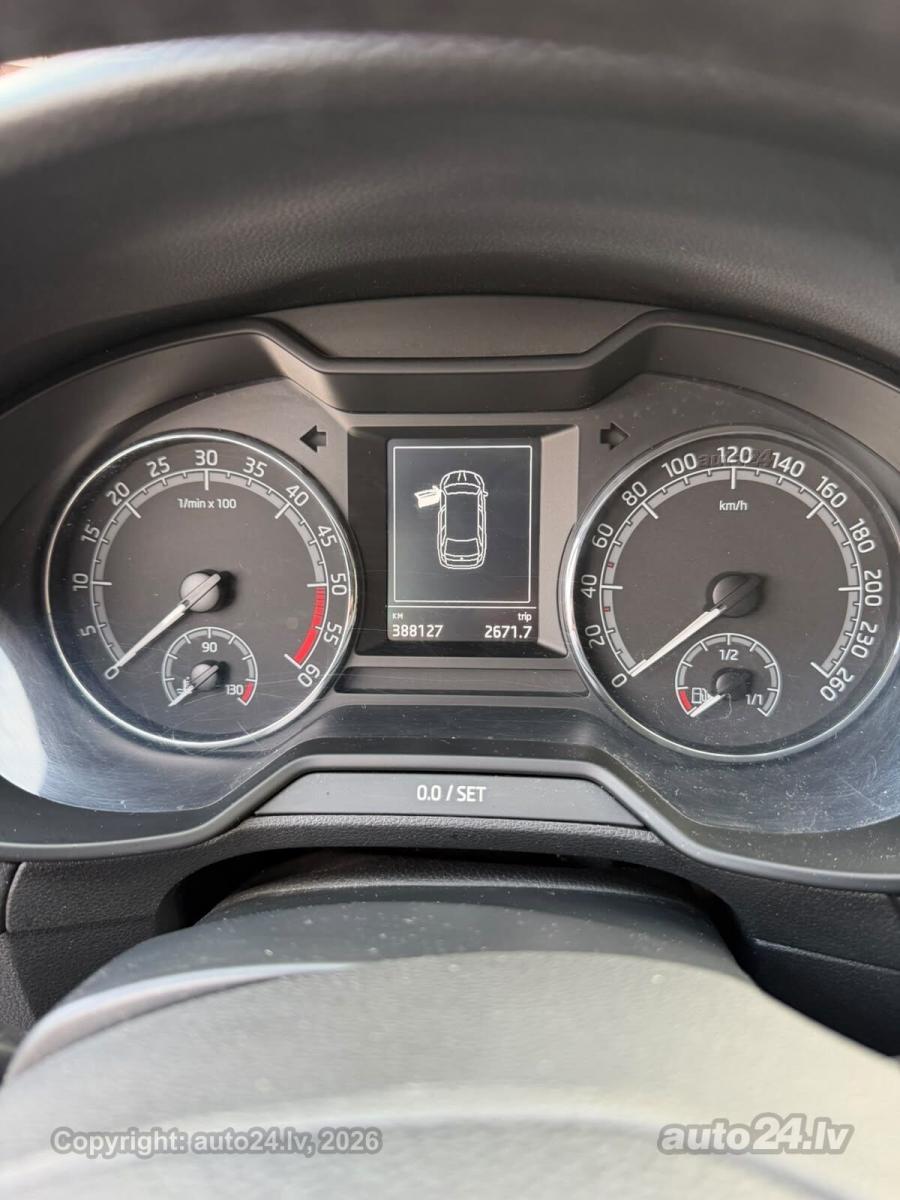 Melns Skoda Octavia 2018 Tallina, ar dzinēja tilpumu 1.60 L un nobraukumu 388 tūkst. km par 5900 €, foto 13 vietnē AUTOMOTO.COM.LV