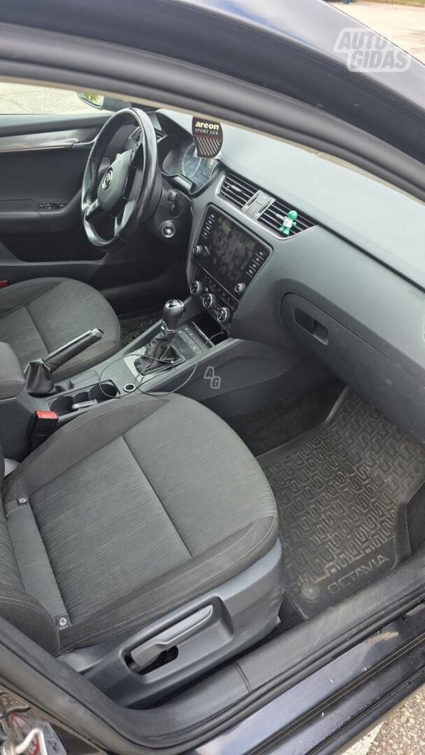 Black Skoda Octavia 2018 in Panevezys, with an engine capacity of 2.00 L and mileage of 305 thousand km for 9500 €, photo 10 on AUTOMOTO.COM.LV