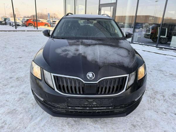 Black Skoda Octavia 2019 in Kaunas, with an engine capacity of 1.00 L and mileage of 209 thousand km for 8900 €, photo 2 on AUTOMOTO.COM.LV