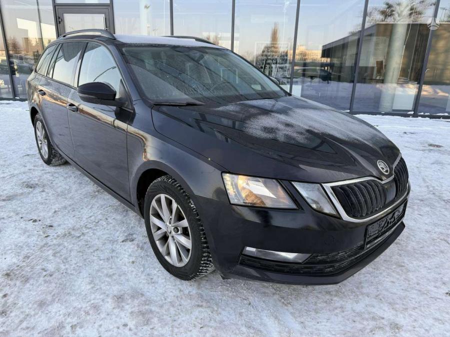Melns Skoda Octavia 2019 Kauņa, ar dzinēja tilpumu 1.00 L un nobraukumu 209 tūkst. km par 8900 €, foto 3 vietnē AUTOMOTO.COM.LV