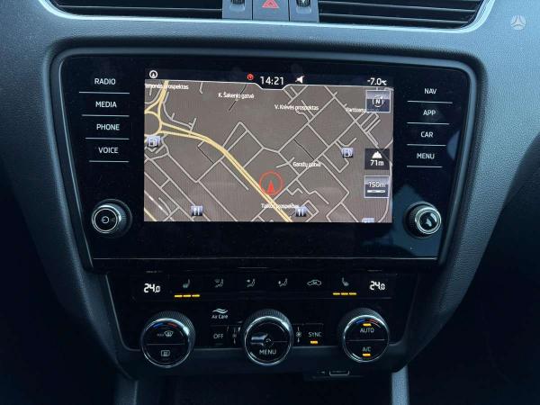 Black Skoda Octavia 2019 in Kaunas, with an engine capacity of 1.00 L and mileage of 209 thousand km for 8900 €, photo 11 on AUTOMOTO.COM.LV