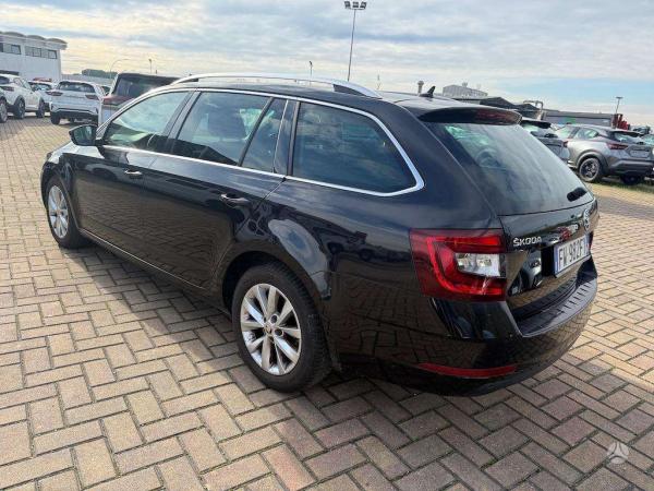 Black Skoda Octavia 2019 in Siauliai, with an engine capacity of 1.50 L and mileage of 290 thousand km for 6900 €, photo 7 on AUTOMOTO.COM.LV