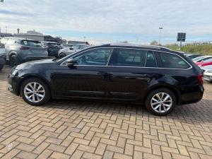 Black Skoda Octavia 2019 in Siauliai, with an engine capacity of 1.50 L and mileage of 290 thousand km for 6900 €, photo 8 on AUTOMOTO.COM.LV