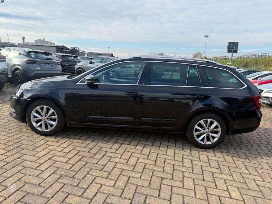 Black Skoda Octavia 2019 in Siauliai, with an engine capacity of 1.50 L and mileage of 290 thousand km for 6900 €, photo 8 on AUTOMOTO.COM.LV