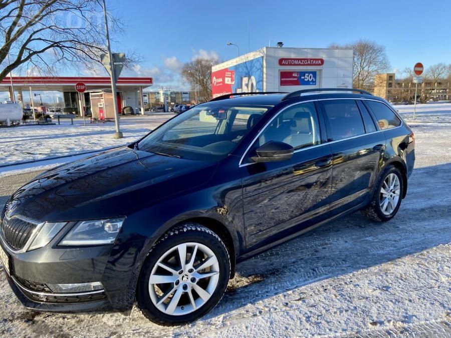 Black Skoda Octavia 2019 in Riga, with an engine capacity of 2.00 L and mileage of 250 thousand km for 10350 €, photo 2 on AUTOMOTO.COM.LV