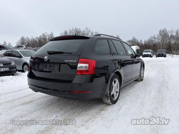 Black Skoda Octavia 2019 in Viljandi, with an engine capacity of 2.00 L and mileage of 229 thousand km for 11990 €, photo 4 on AUTOMOTO.COM.LV